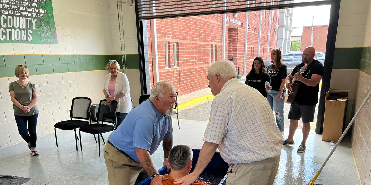 41 inmates baptized at Walker County Jail 41 inmates baptized at Walker County Jail